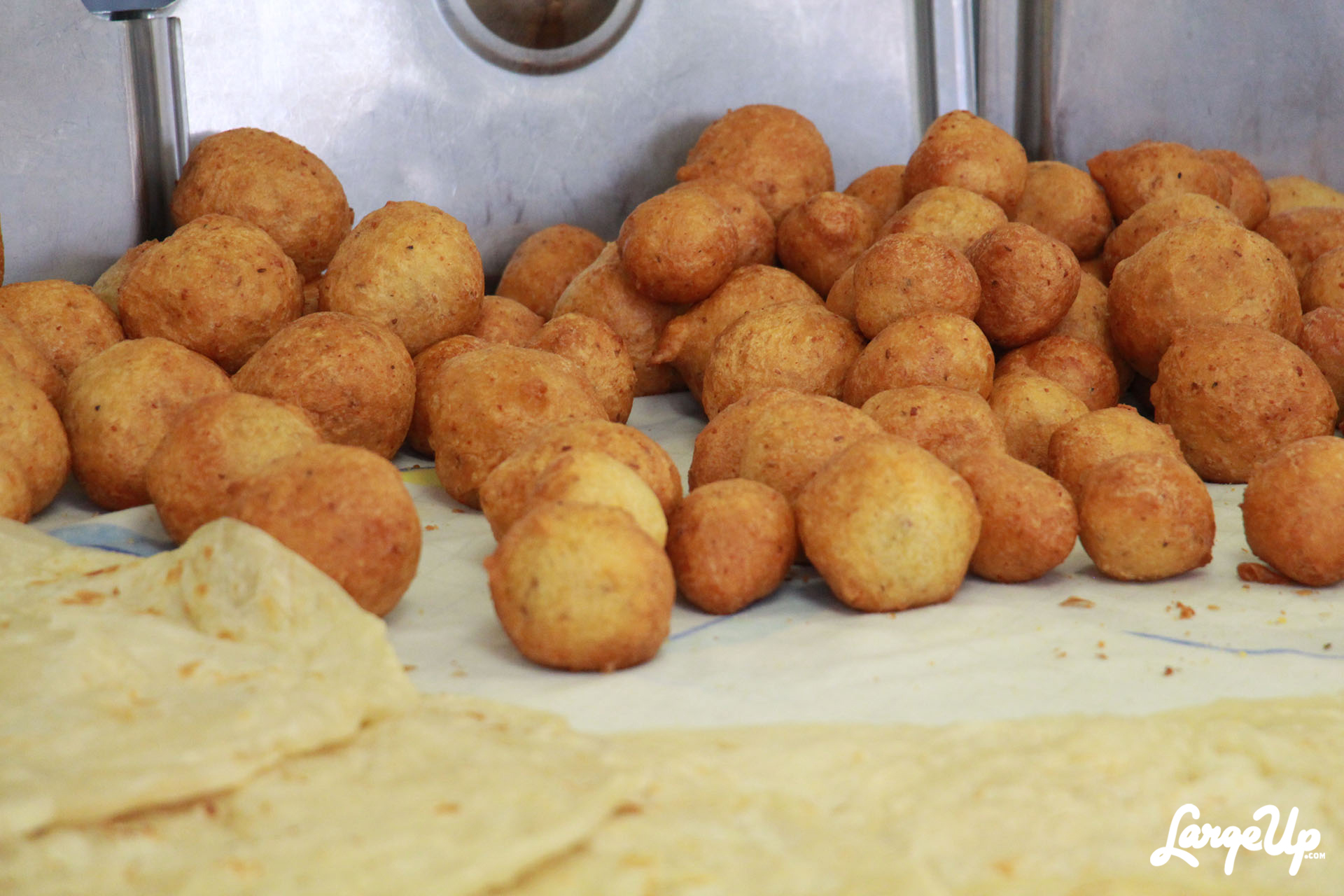 Monas-Roti-5 - LargeUp