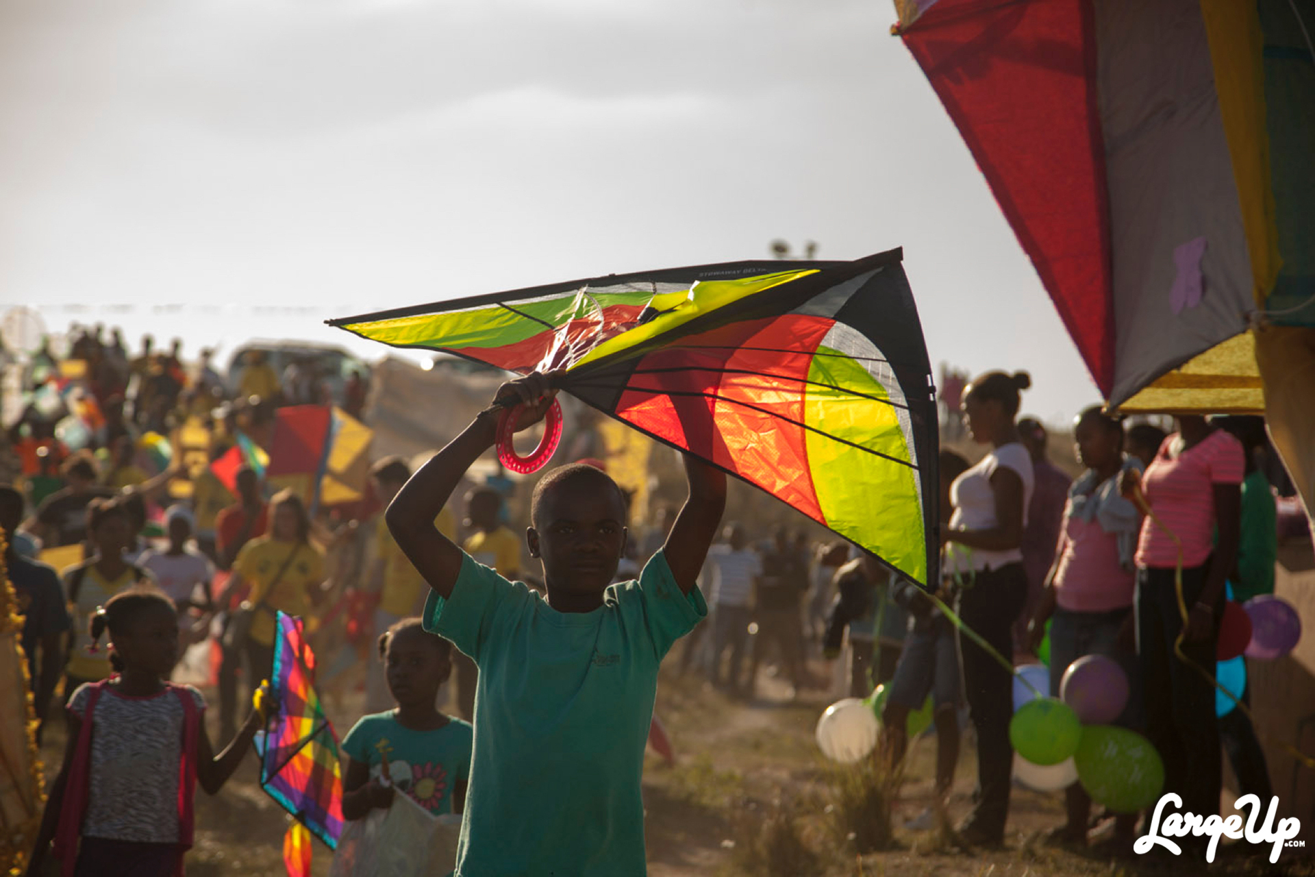 Haitian kites Archives - LargeUp