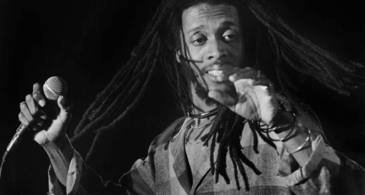 ini-kamoze - LargeUp