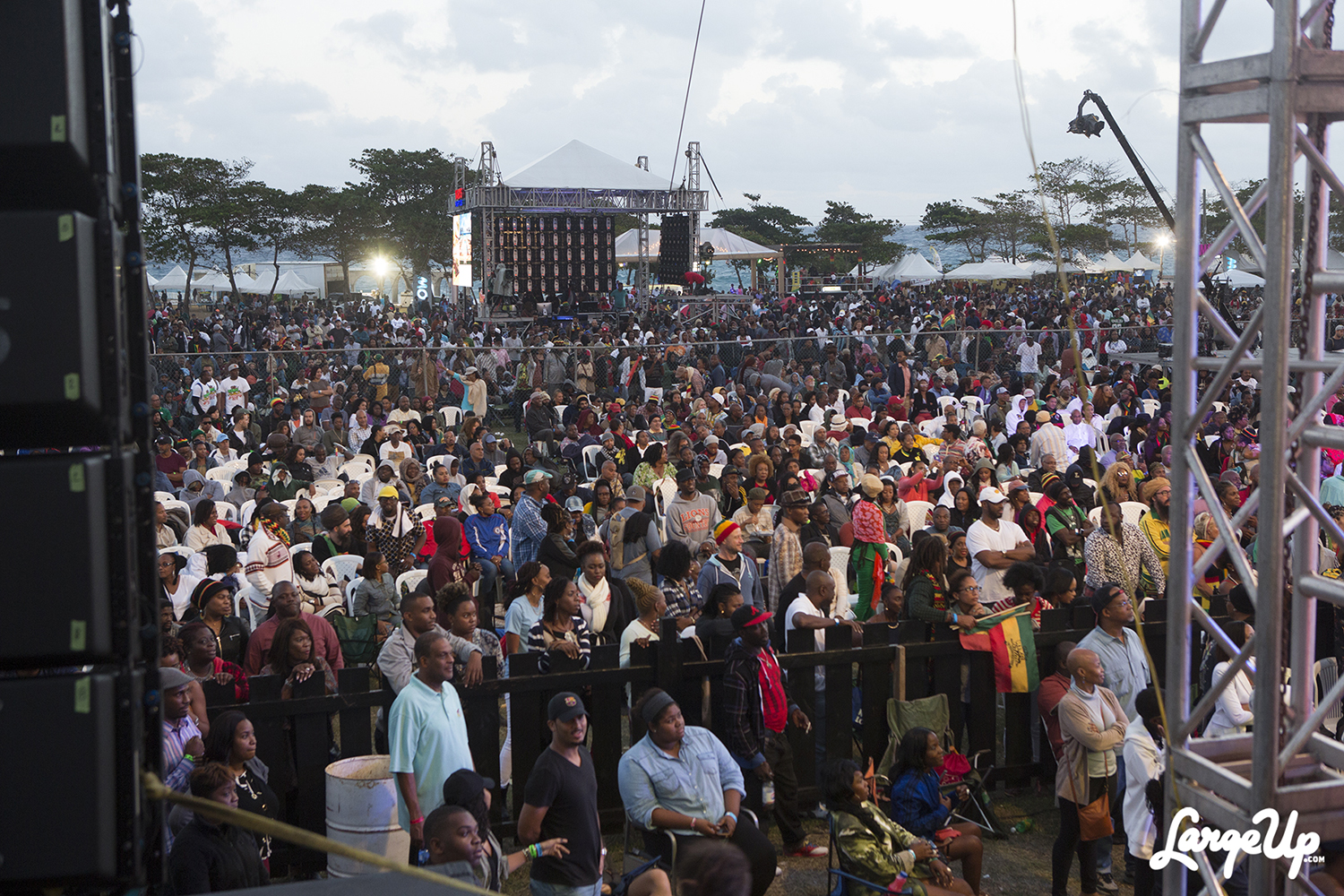 rebel-salute-51 - LargeUp